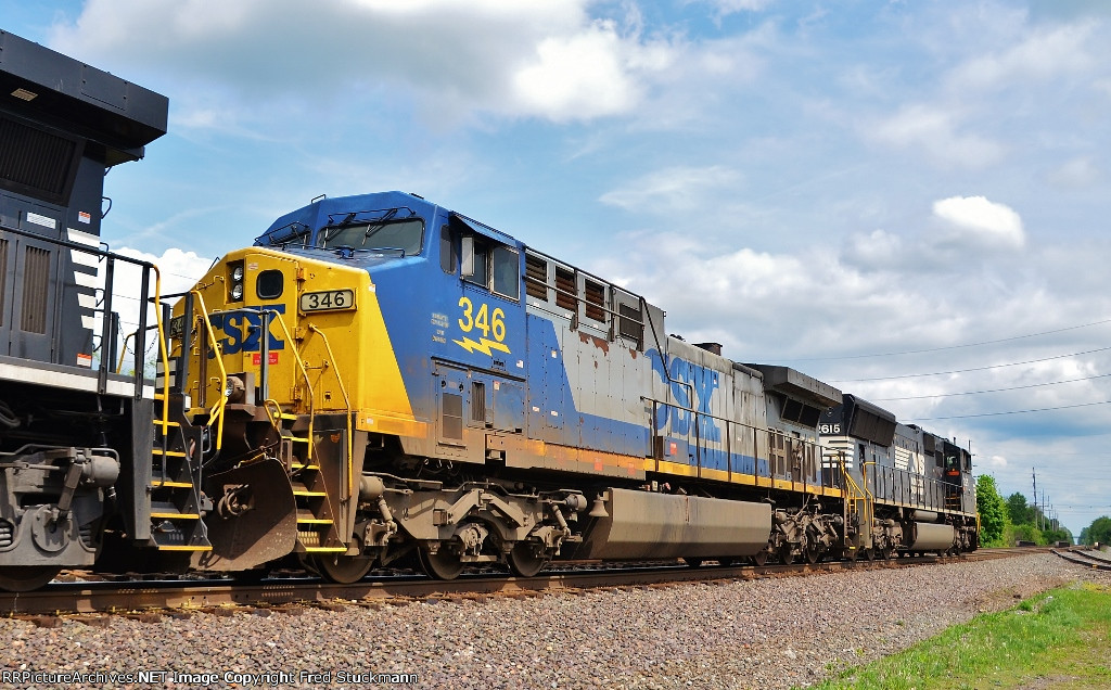 CSX 346 is a visitor in these parts.